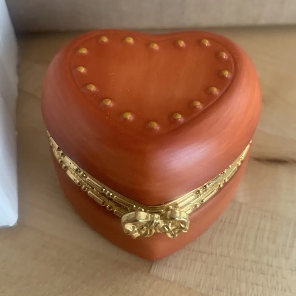 Goebel | Jewelry | Goebel Limogestype Heart Box New In Box | Poshmark